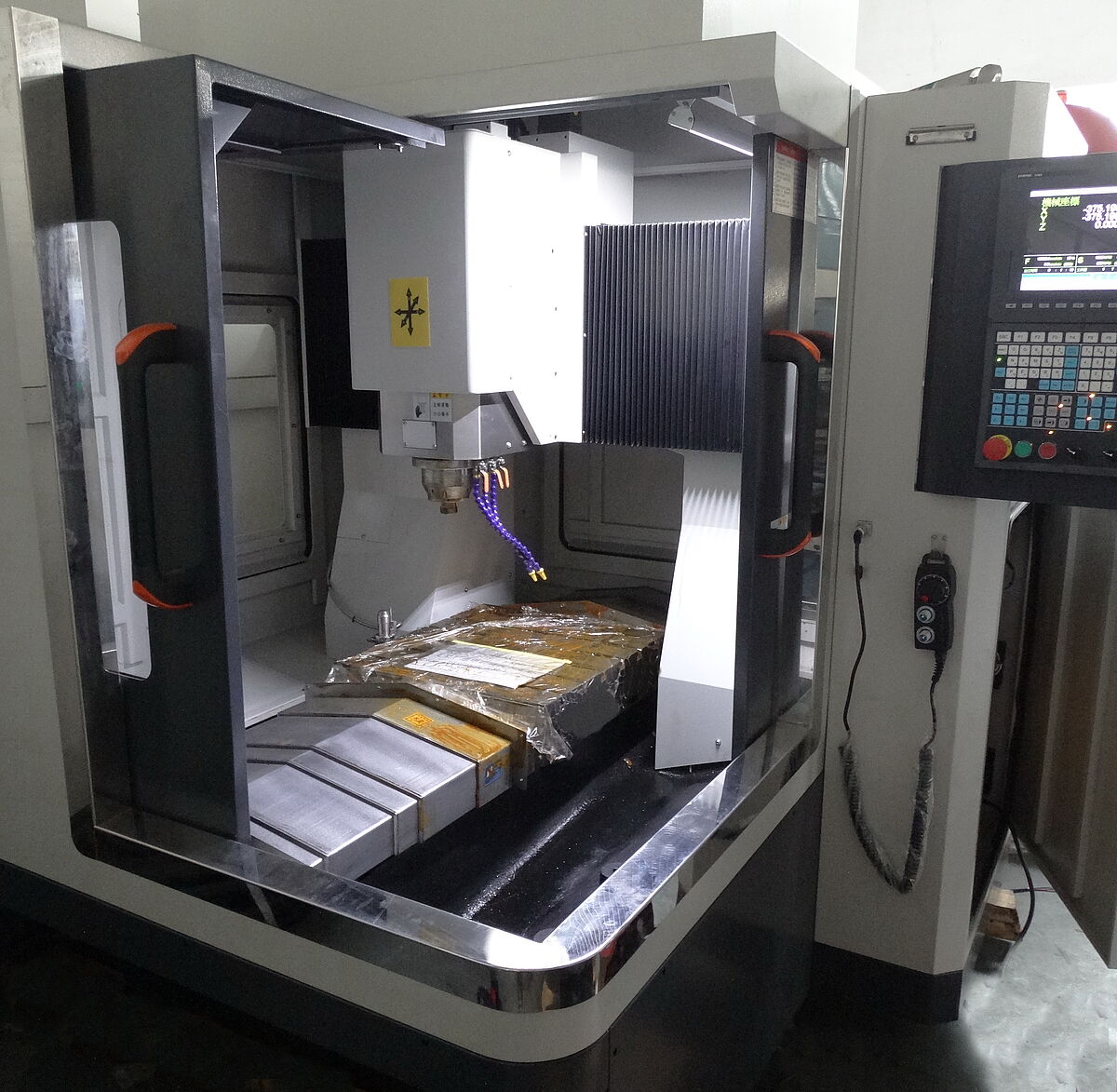 High speed Vertical Machining Center for mould and dies HSVMC - CNC ...